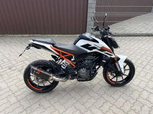 White KTM Duke 2020 in Prienai, with an engine capacity of 0.13 L and mileage of 22 thousand km for 2750 €, photo 5 on AUTOMOTO.COM.LV