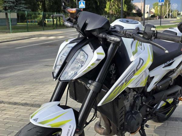 Balts KTM Duke 2023 Ukmergė, ar dzinēja tilpumu 0.79 L un nobraukumu 40 tūkst. km par 5100 €, foto 7 vietnē AUTOMOTO.COM.LV