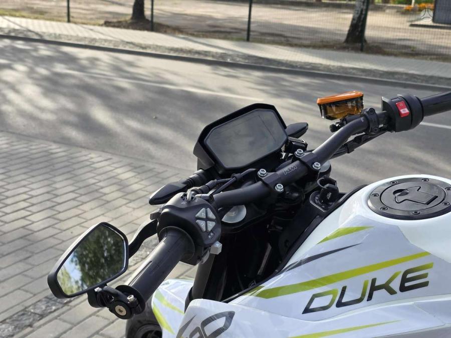 Balts KTM Duke 2023 Ukmergė, ar dzinēja tilpumu 0.79 L un nobraukumu 40 tūkst. km par 5100 €, foto 9 vietnē AUTOMOTO.COM.LV