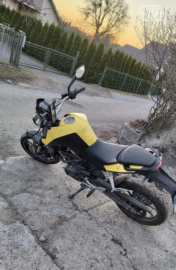 Dzeltens KTM Duke 2012 Kauņa, ar dzinēja tilpumu 0.13 L un nobraukumu 0 tūkst. km par 1600 €, foto 1 vietnē AUTOMOTO.COM.LV
