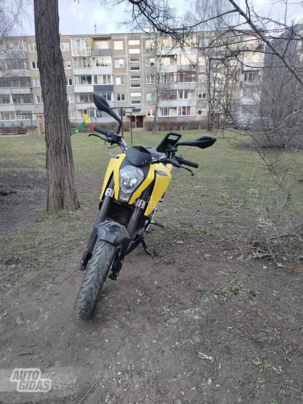 Dzeltens KTM Duke 2012 Kauņa, ar dzinēja tilpumu 0.13 L un nobraukumu 0 tūkst. km par 1600 €, foto 3 vietnē AUTOMOTO.COM.LV