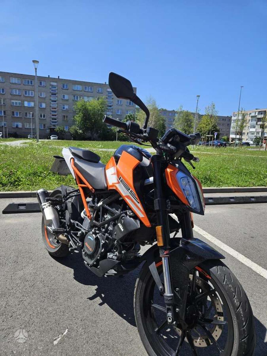 Dzeltens KTM Duke 2020 Klaipėda, ar dzinēja tilpumu 0.13 L un nobraukumu 28 tūkst. km par 2150 €, foto 1 vietnē AUTOMOTO.COM.LV