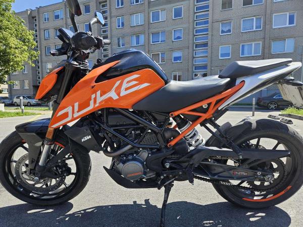 Dzeltens KTM Duke 2020 Klaipėda, ar dzinēja tilpumu 0.13 L un nobraukumu 28 tūkst. km par 2150 €, foto 4 vietnē AUTOMOTO.COM.LV