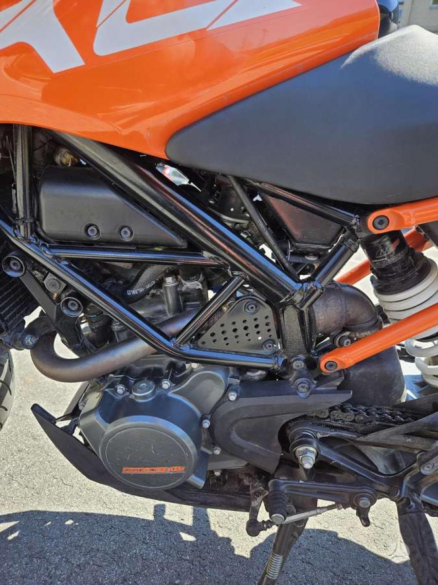 Dzeltens KTM Duke 2020 Klaipėda, ar dzinēja tilpumu 0.13 L un nobraukumu 28 tūkst. km par 2150 €, foto 8 vietnē AUTOMOTO.COM.LV