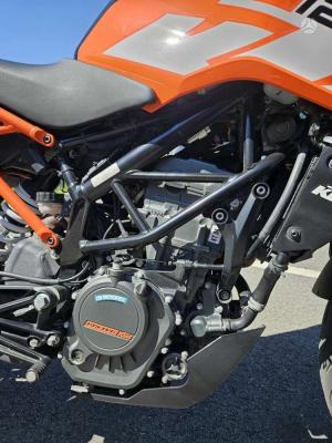 Dzeltens KTM Duke 2020 Klaipėda, ar dzinēja tilpumu 0.13 L un nobraukumu 28 tūkst. km par 2150 €, foto 10 vietnē AUTOMOTO.COM.LV