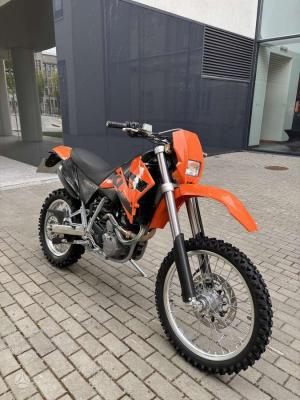 KTM Enduro 2005 in Kaunas, with an engine capacity of 0.64 L and mileage of 43 thousand km for 3200 €, photo 1 on AUTOMOTO.COM.LV
