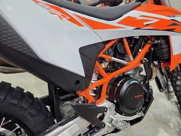 KTM Enduro 2026 Viļņa, ar dzinēja tilpumu 0.69 L un nobraukumu 0 tūkst. km par 12340 €, foto 11 vietnē AUTOMOTO.COM.LV