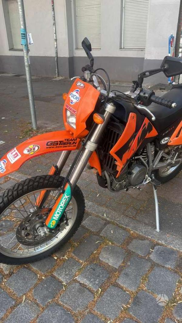 Оранжевый КТМ Enduro 2006 в Клайпеда, объемом двигателя 0.64 л и пробегом 18 тыс. км за 3500 €, фото 3 на AUTOMOTO.COM.LV