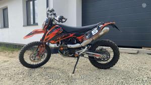 Orange KTM Enduro 2009 in Kursenai, with an engine capacity of 0.69 L and mileage of 10 thousand km for 4800 €, photo 3 on AUTOMOTO.COM.LV