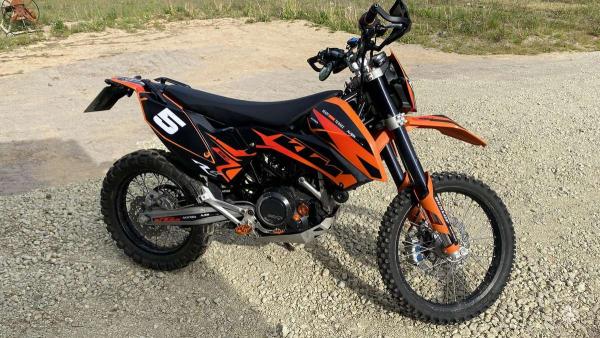 Orange KTM Enduro 2009 in Kursenai, with an engine capacity of 0.69 L and mileage of 10 thousand km for 4800 €, photo 7 on AUTOMOTO.COM.LV