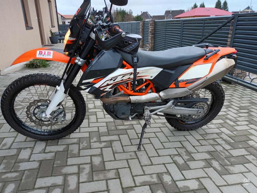 Orange KTM Enduro 2010 in Taurage, with an engine capacity of 0.69 L and mileage of 4 thousand km for 4200 €, photo 5 on AUTOMOTO.COM.LV