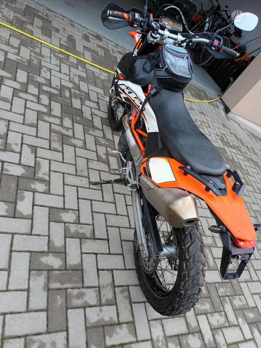 Orange KTM Enduro 2010 in Taurage, with an engine capacity of 0.69 L and mileage of 4 thousand km for 4200 €, photo 6 on AUTOMOTO.COM.LV