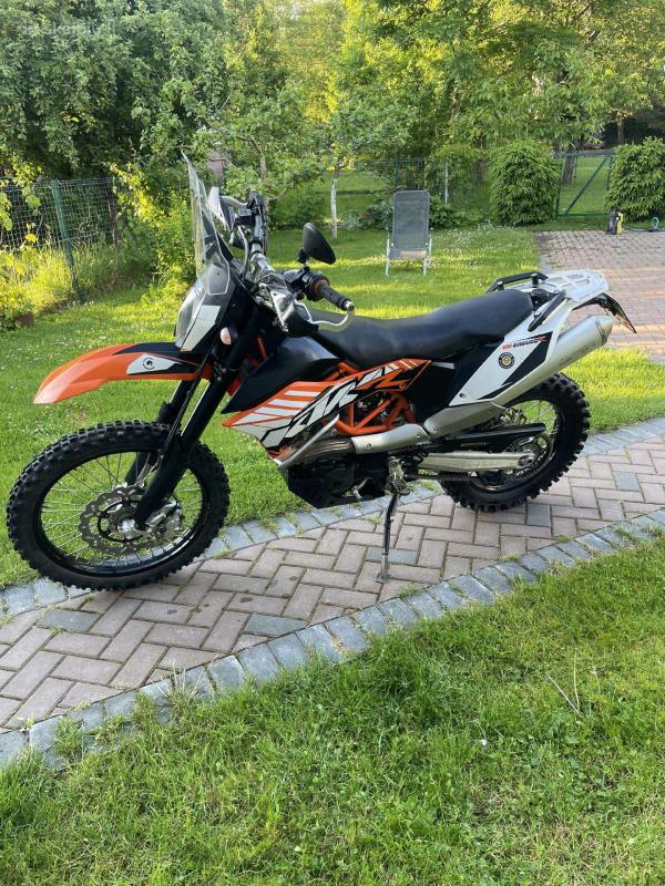 Orange KTM Enduro 2012 in Palanga, with an engine capacity of 0.69 L and mileage of 28 thousand km for 5000 €, photo 4 on AUTOMOTO.COM.LV