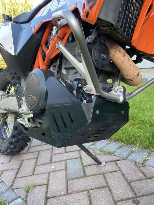 Orange KTM Enduro 2012 in Palanga, with an engine capacity of 0.69 L and mileage of 28 thousand km for 5000 €, photo 9 on AUTOMOTO.COM.LV