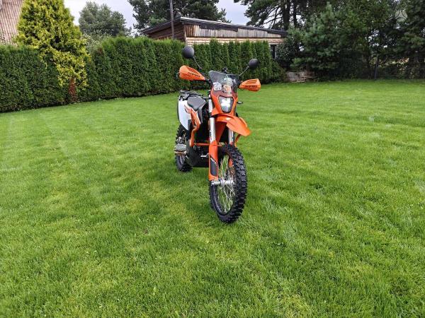 Orange KTM Enduro 2020 in Druskininkai, with an engine capacity of 0.69 L and mileage of 13 thousand km for 8000 €, photo 3 on AUTOMOTO.COM.LV