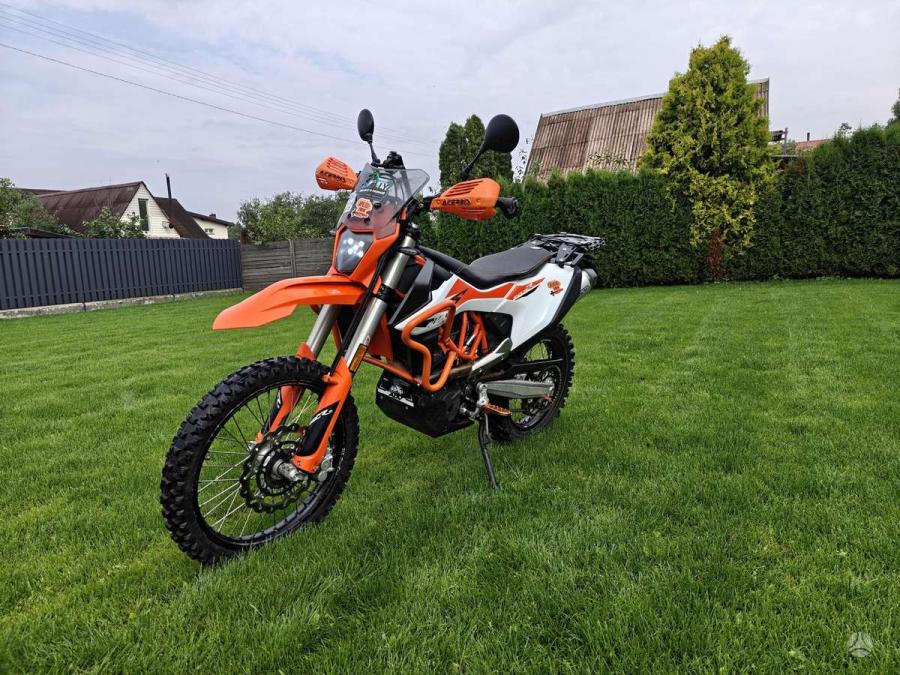 Orange KTM Enduro 2020 in Druskininkai, with an engine capacity of 0.69 L and mileage of 13 thousand km for 8000 €, photo 8 on AUTOMOTO.COM.LV