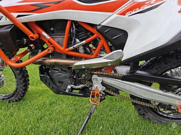 Orange KTM Enduro 2020 in Druskininkai, with an engine capacity of 0.69 L and mileage of 13 thousand km for 8000 €, photo 9 on AUTOMOTO.COM.LV