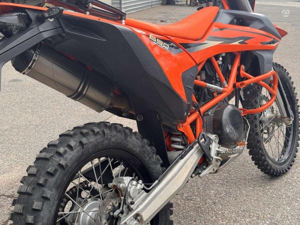 Orange KTM Enduro 2024 in Vilnius, with an engine capacity of 0.69 L and mileage of 9 thousand km for 10113 €, photo 9 on AUTOMOTO.COM.LV