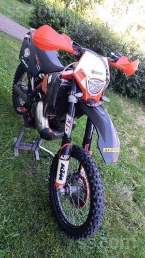 KTM EXC 300 2007 Rīga, ar dzinēja tilpumu 0.30 L un nobraukumu 0 tūkst. km par 3100 €, foto  vietnē AUTOMOTO.COM.LV
