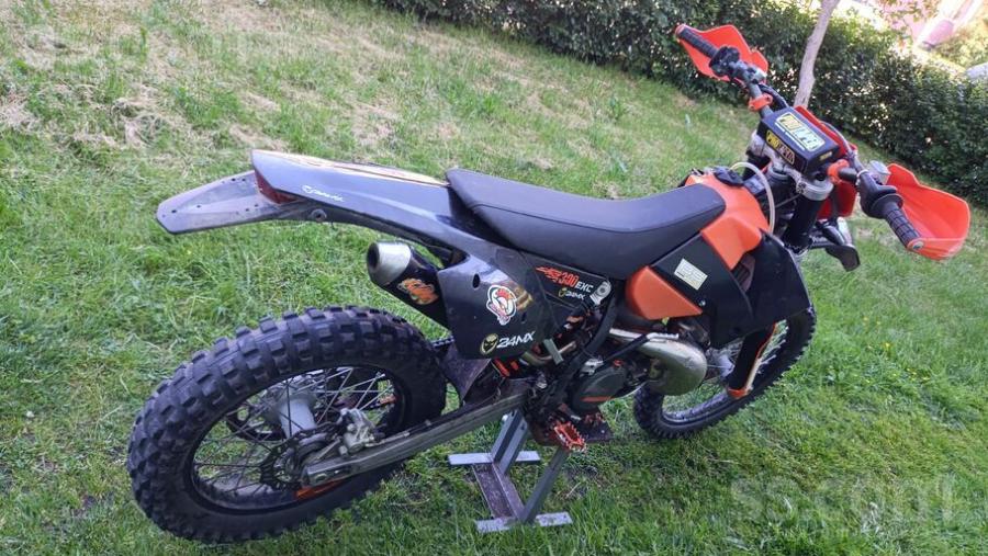 KTM EXC 300 2007 Rīga, ar dzinēja tilpumu 0.30 L un nobraukumu 0 tūkst. km par 3100 €, foto 4 vietnē AUTOMOTO.COM.LV