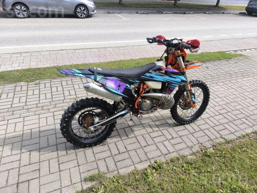 KTM EXC 300 2023 Liepāja, ar dzinēja tilpumu 0.30 L un nobraukumu 0 tūkst. km par 6000 €, foto 3 vietnē AUTOMOTO.COM.LV