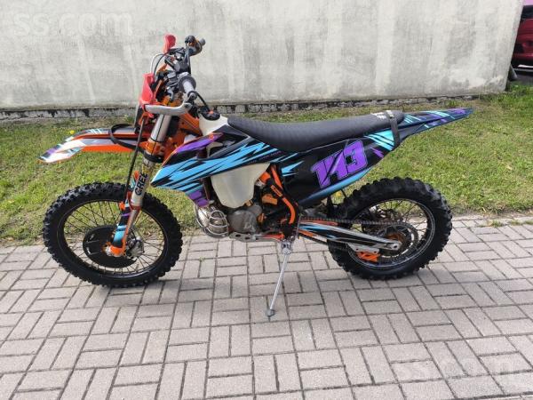 KTM EXC 300 2023 Liepāja, ar dzinēja tilpumu 0.30 L un nobraukumu 0 tūkst. km par 6000 €, foto 3 vietnē AUTOMOTO.COM.LV