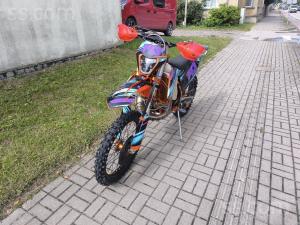 KTM EXC 300 2023 Liepāja, ar dzinēja tilpumu 0.30 L un nobraukumu 0 tūkst. km par 6000 €, foto 5 vietnē AUTOMOTO.COM.LV
