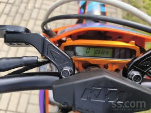KTM EXC 300 2023 Liepāja, ar dzinēja tilpumu 0.30 L un nobraukumu 0 tūkst. km par 6000 €, foto 7 vietnē AUTOMOTO.COM.LV