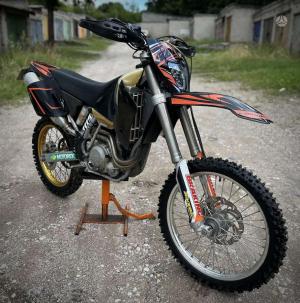 Melns KTM EXC 2000 Anykščiai, ar dzinēja tilpumu 0.52 L un nobraukumu 8 tūkst. km par 2250 €, foto 4 vietnē AUTOMOTO.COM.LV