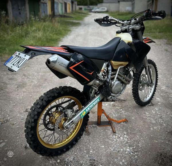 Melns KTM EXC 2000 Anykščiai, ar dzinēja tilpumu 0.52 L un nobraukumu 8 tūkst. km par 2250 €, foto 5 vietnē AUTOMOTO.COM.LV