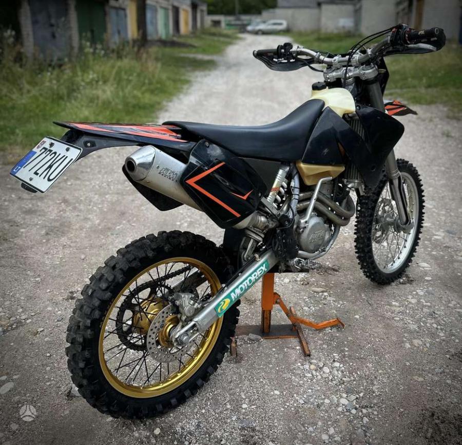 Melns KTM EXC 2000 Anykščiai, ar dzinēja tilpumu 0.52 L un nobraukumu 8 tūkst. km par 2250 €, foto 6 vietnē AUTOMOTO.COM.LV
