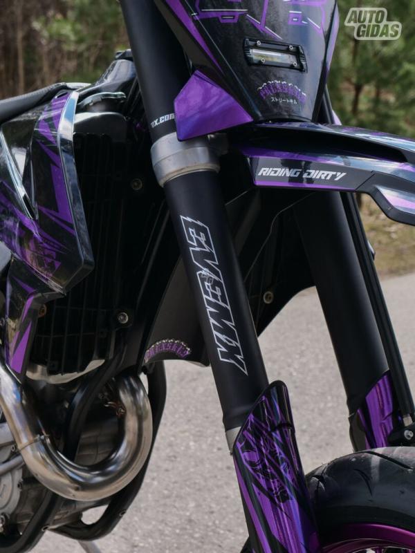 Melns KTM EXC-F 2018 Panevēža, ar dzinēja tilpumu 0.45 L un nobraukumu 24 tūkst. km par 7400 €, foto 7 vietnē AUTOMOTO.COM.LV