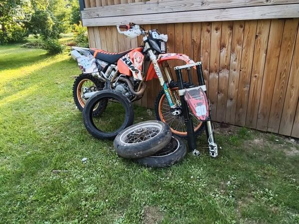 KTM EXC 2003 in Silale, with an engine capacity of 0.45 L and mileage of 0 thousand km for 3300 €, photo 9 on AUTOMOTO.COM.LV