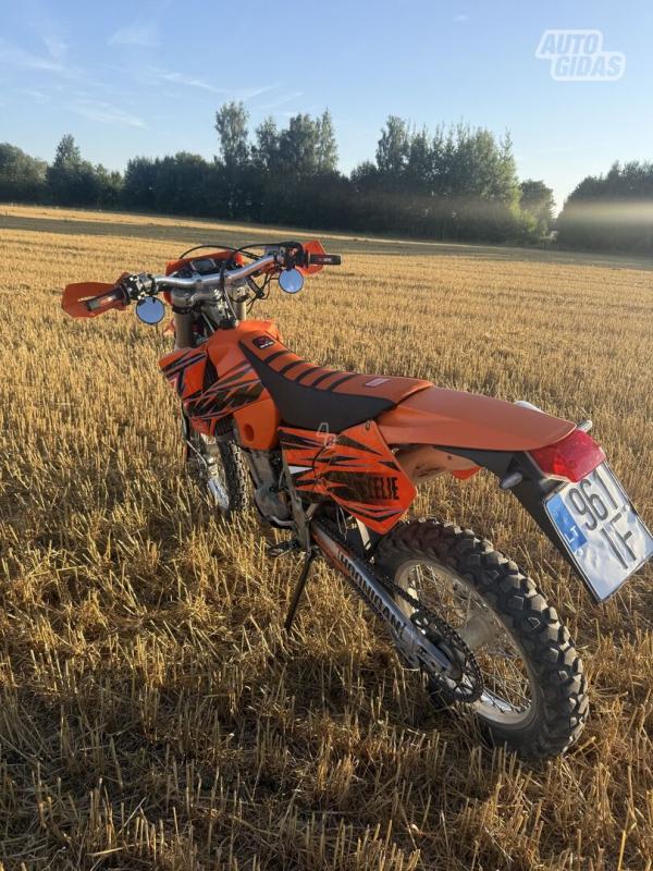KTM EXC 2003 in Ukmerge, with an engine capacity of 0.45 L and mileage of 20 thousand km for 3300 €, photo 4 on AUTOMOTO.COM.LV