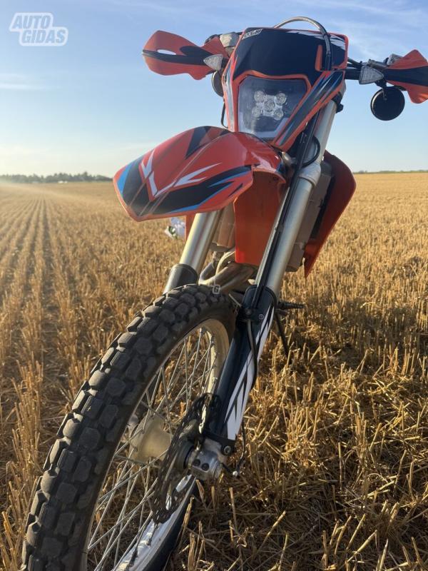 KTM EXC 2003 in Ukmerge, with an engine capacity of 0.45 L and mileage of 20 thousand km for 3300 €, photo 5 on AUTOMOTO.COM.LV