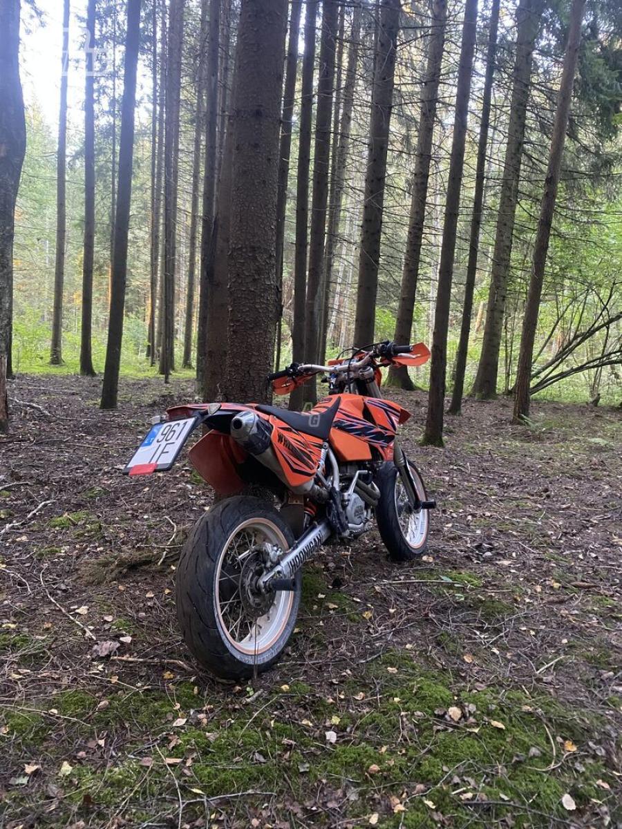 KTM EXC 2003 in Ukmerge, with an engine capacity of 0.45 L and mileage of 20 thousand km for 3300 €, photo 17 on AUTOMOTO.COM.LV