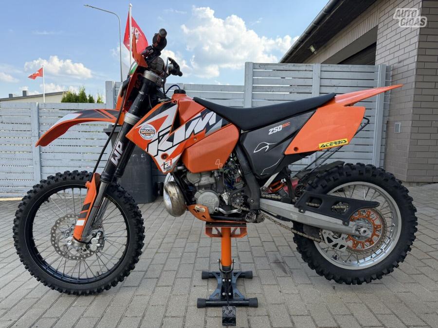 KTM EXC 2006 Viļņa, ar dzinēja tilpumu 0.25 L un nobraukumu 9 tūkst. km par 2850 €, foto 3 vietnē AUTOMOTO.COM.LV