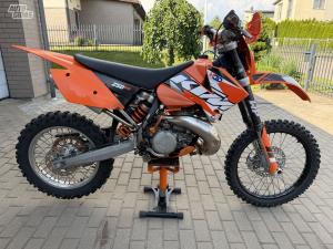 KTM EXC 2006 Viļņa, ar dzinēja tilpumu 0.25 L un nobraukumu 9 tūkst. km par 2850 €, foto 6 vietnē AUTOMOTO.COM.LV