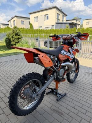 KTM EXC 2006 Viļņa, ar dzinēja tilpumu 0.25 L un nobraukumu 9 tūkst. km par 2850 €, foto 7 vietnē AUTOMOTO.COM.LV