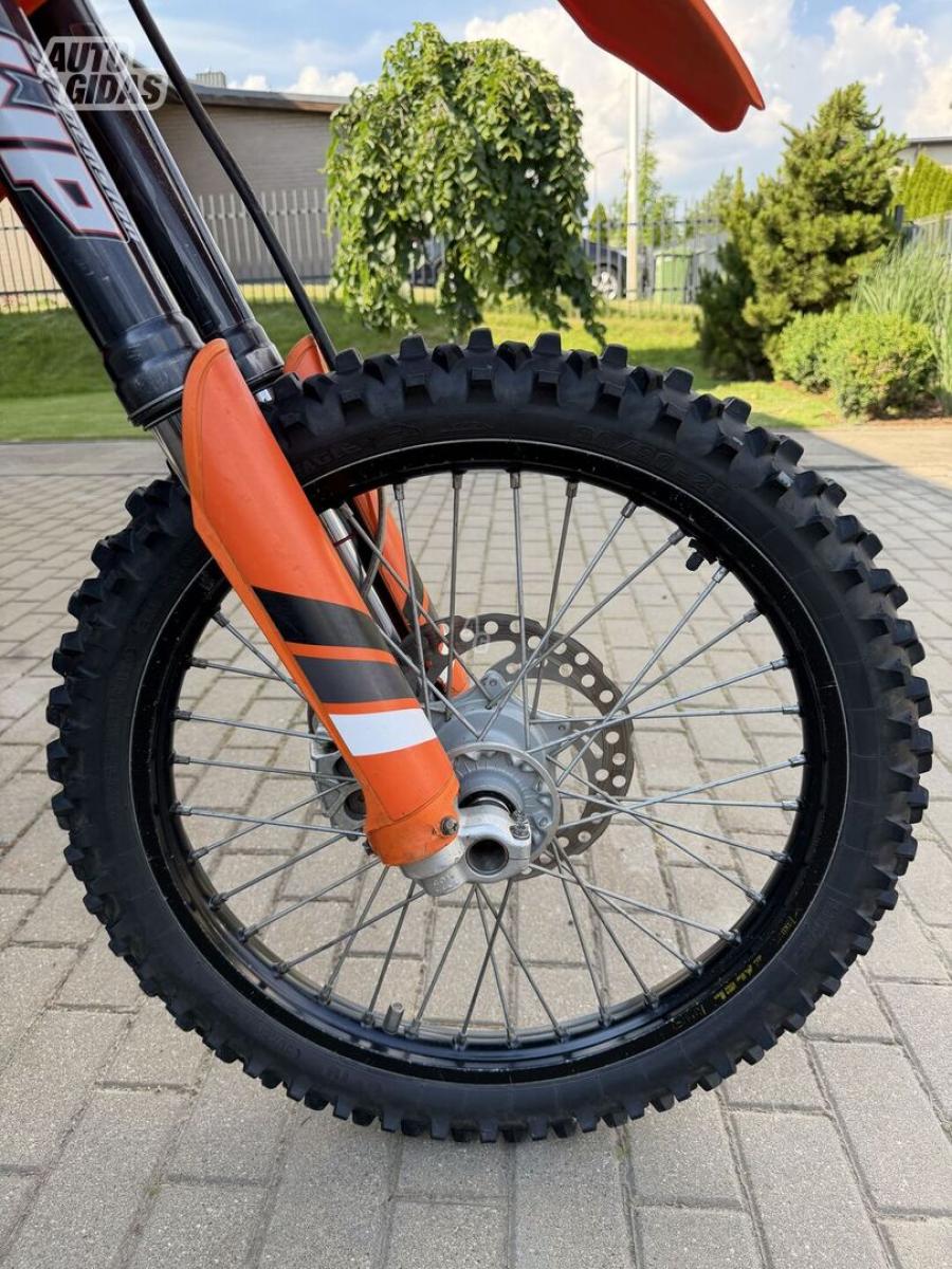 KTM EXC 2006 Viļņa, ar dzinēja tilpumu 0.25 L un nobraukumu 9 tūkst. km par 2850 €, foto 10 vietnē AUTOMOTO.COM.LV