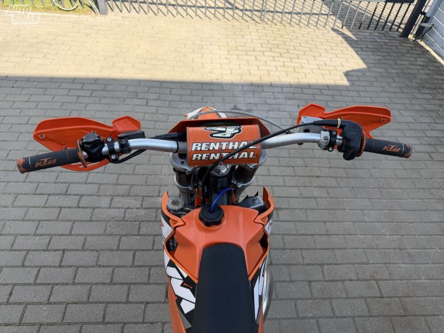 KTM EXC 2006 Viļņa, ar dzinēja tilpumu 0.25 L un nobraukumu 9 tūkst. km par 2850 €, foto 14 vietnē AUTOMOTO.COM.LV