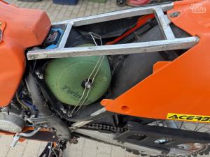 KTM EXC 2006 Viļņa, ar dzinēja tilpumu 0.25 L un nobraukumu 9 tūkst. km par 2850 €, foto 17 vietnē AUTOMOTO.COM.LV
