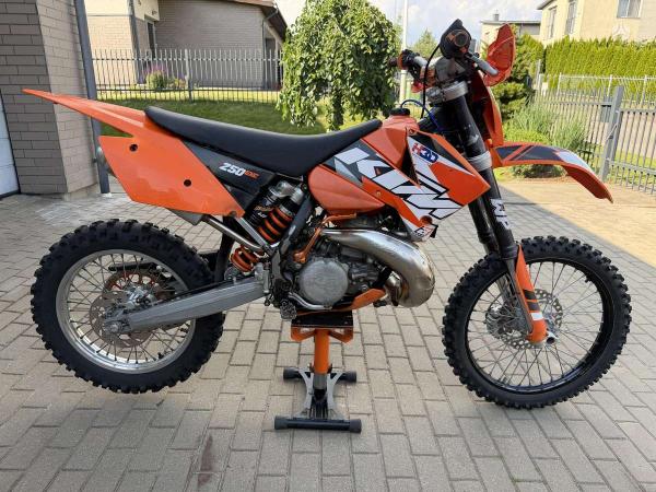 KTM EXC 2006 in Vilnius, with an engine capacity of 0.25 L and mileage of 9 thousand km for 2850 €, photo 5 on AUTOMOTO.COM.LV