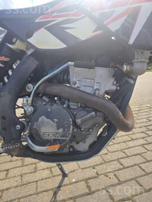 KTM EXC 2007 Ogre, ar dzinēja tilpumu 0.25 L un nobraukumu 0 tūkst. km par 2900 €, foto 5 vietnē AUTOMOTO.COM.LV