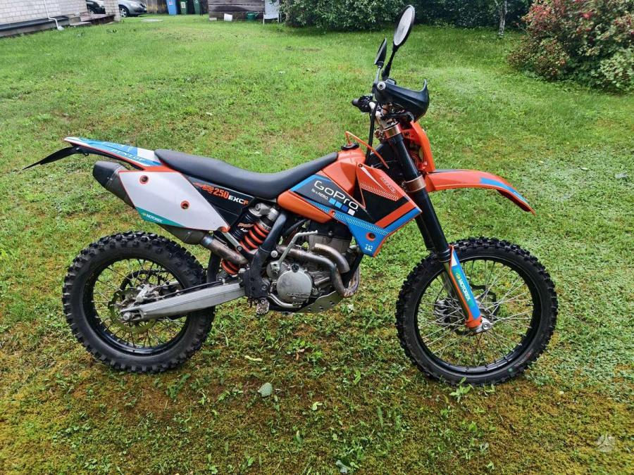 KTM EXC 2007 Kauņa, ar dzinēja tilpumu 0.25 L un nobraukumu 13 tūkst. km par 2800 €, foto 3 vietnē AUTOMOTO.COM.LV