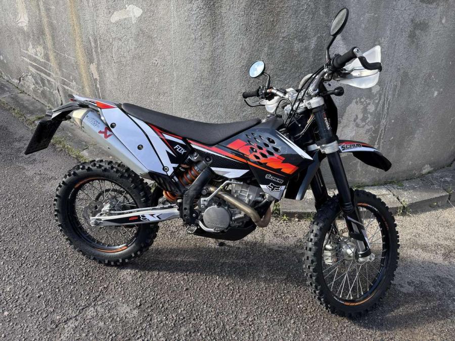 KTM EXC 2009 Viļņa, ar dzinēja tilpumu 0.25 L un nobraukumu 14 tūkst. km par 4000 €, foto 1 vietnē AUTOMOTO.COM.LV