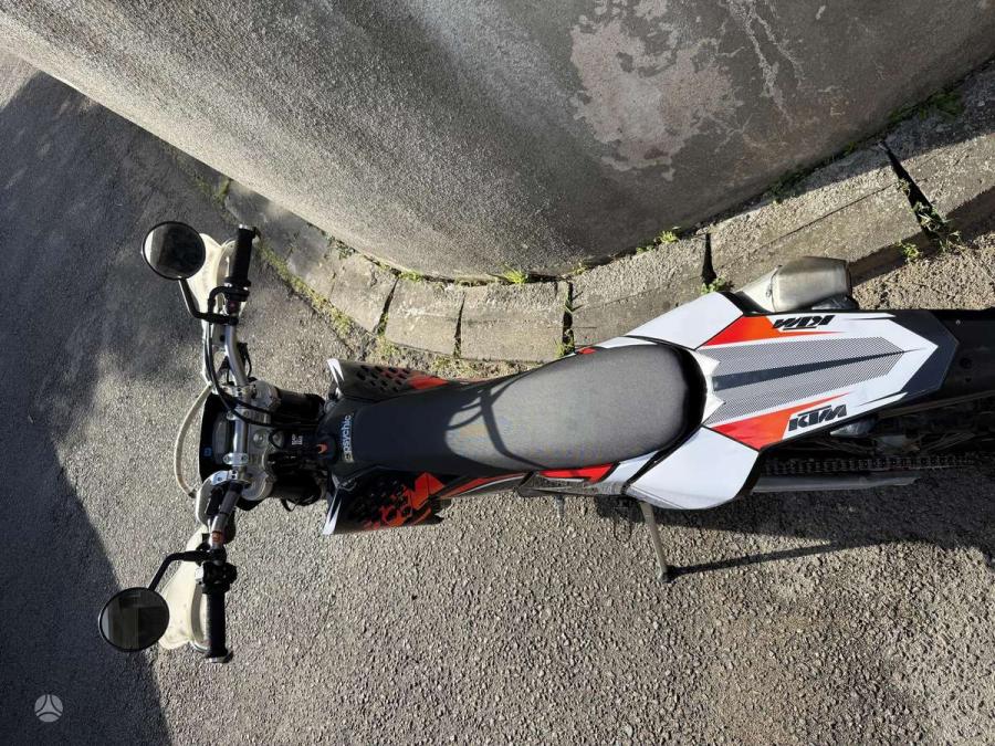 KTM EXC 2009 Viļņa, ar dzinēja tilpumu 0.25 L un nobraukumu 14 tūkst. km par 4000 €, foto 7 vietnē AUTOMOTO.COM.LV