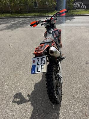 KTM EXC 2010 Alīta, ar dzinēja tilpumu 0.45 L un nobraukumu 8 tūkst. km par 3600 €, foto 6 vietnē AUTOMOTO.COM.LV