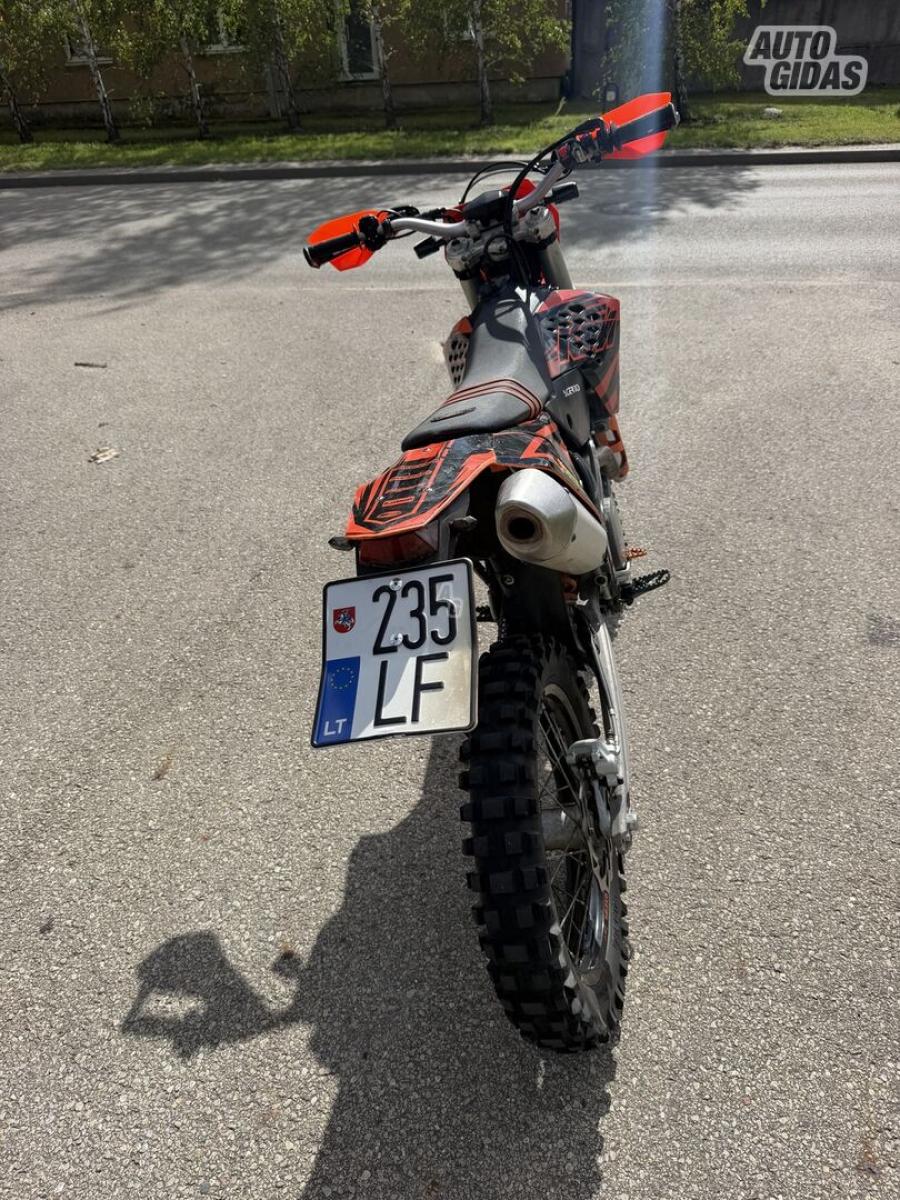 KTM EXC 2010 Alīta, ar dzinēja tilpumu 0.45 L un nobraukumu 8 tūkst. km par 3600 €, foto 6 vietnē AUTOMOTO.COM.LV