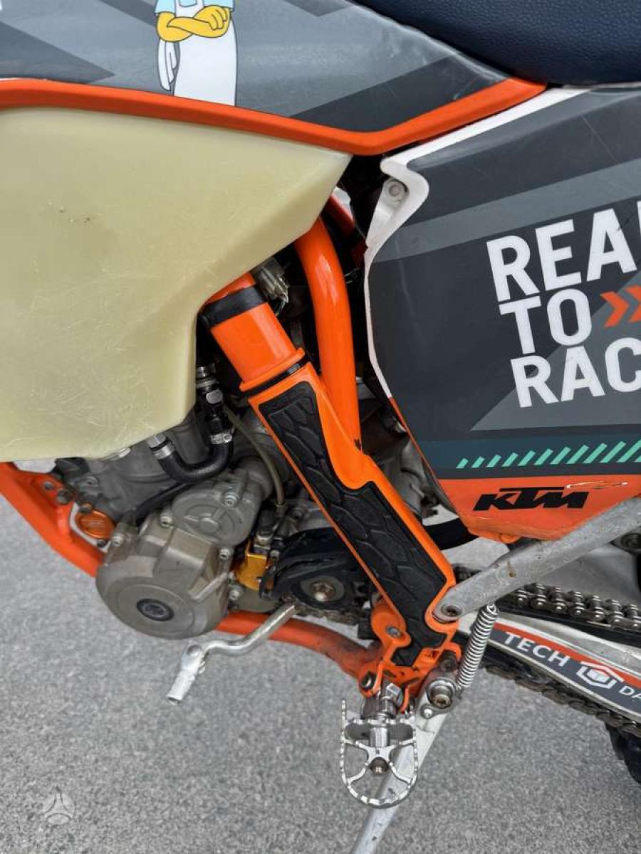 KTM EXC 2014 Viļņa, ar dzinēja tilpumu 0.35 L un nobraukumu 5 tūkst. km par 4500 €, foto 6 vietnē AUTOMOTO.COM.LV